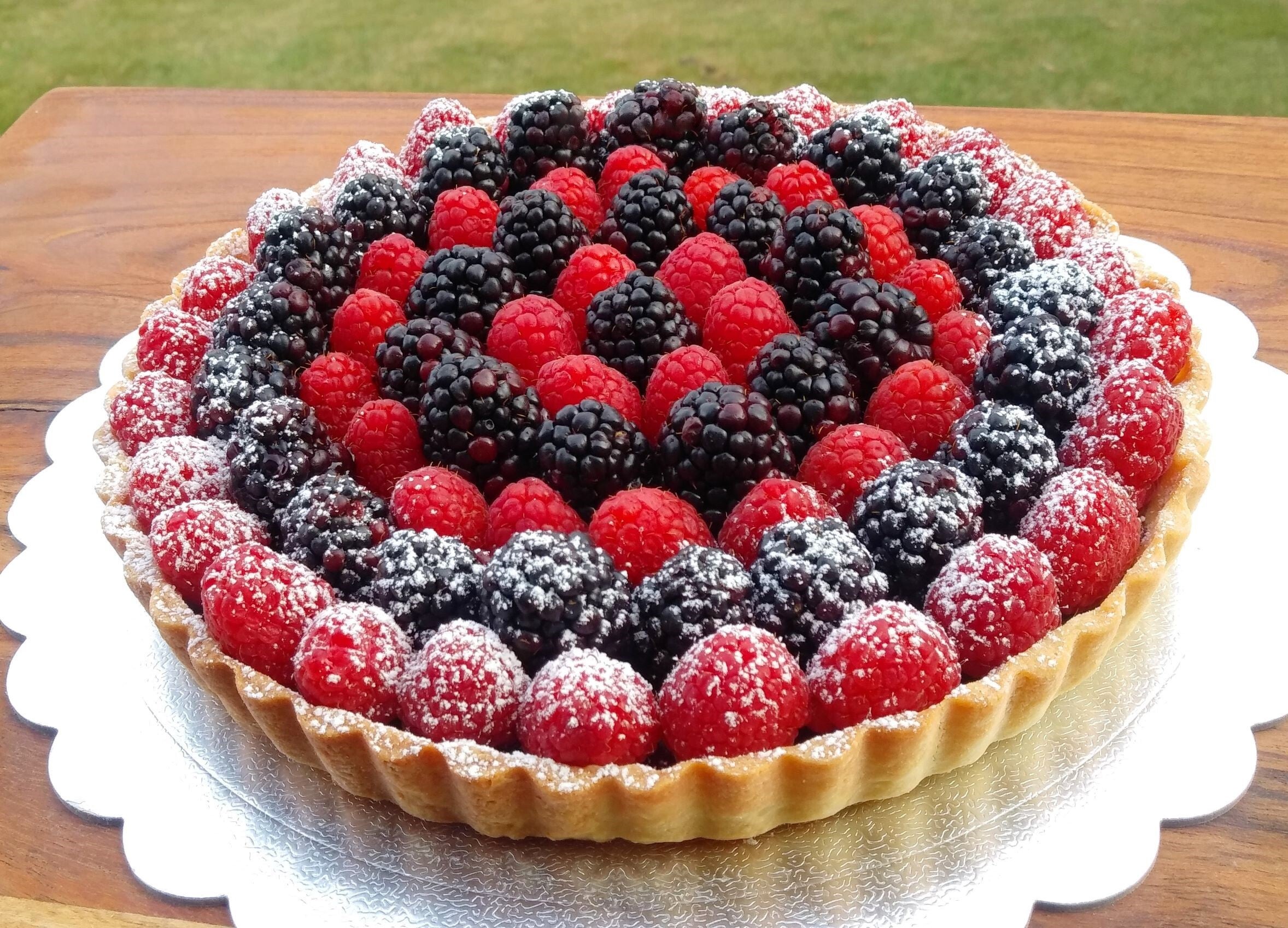 Red Fruits Chocolate Tart | B'beri Desserts